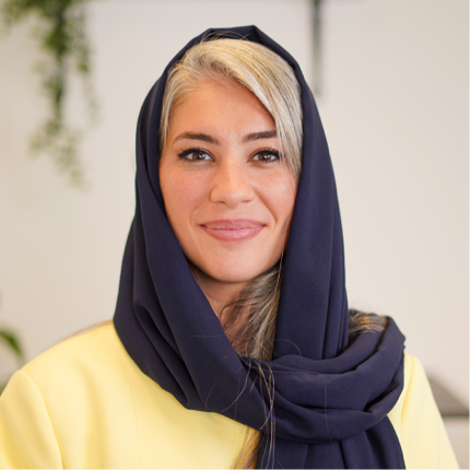 تواصل معنا على وسائل التواصل الاجتماعي